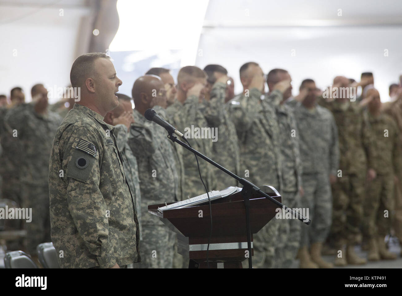Soldiers from the 1st Battalion, 189th General Support Aviation ...