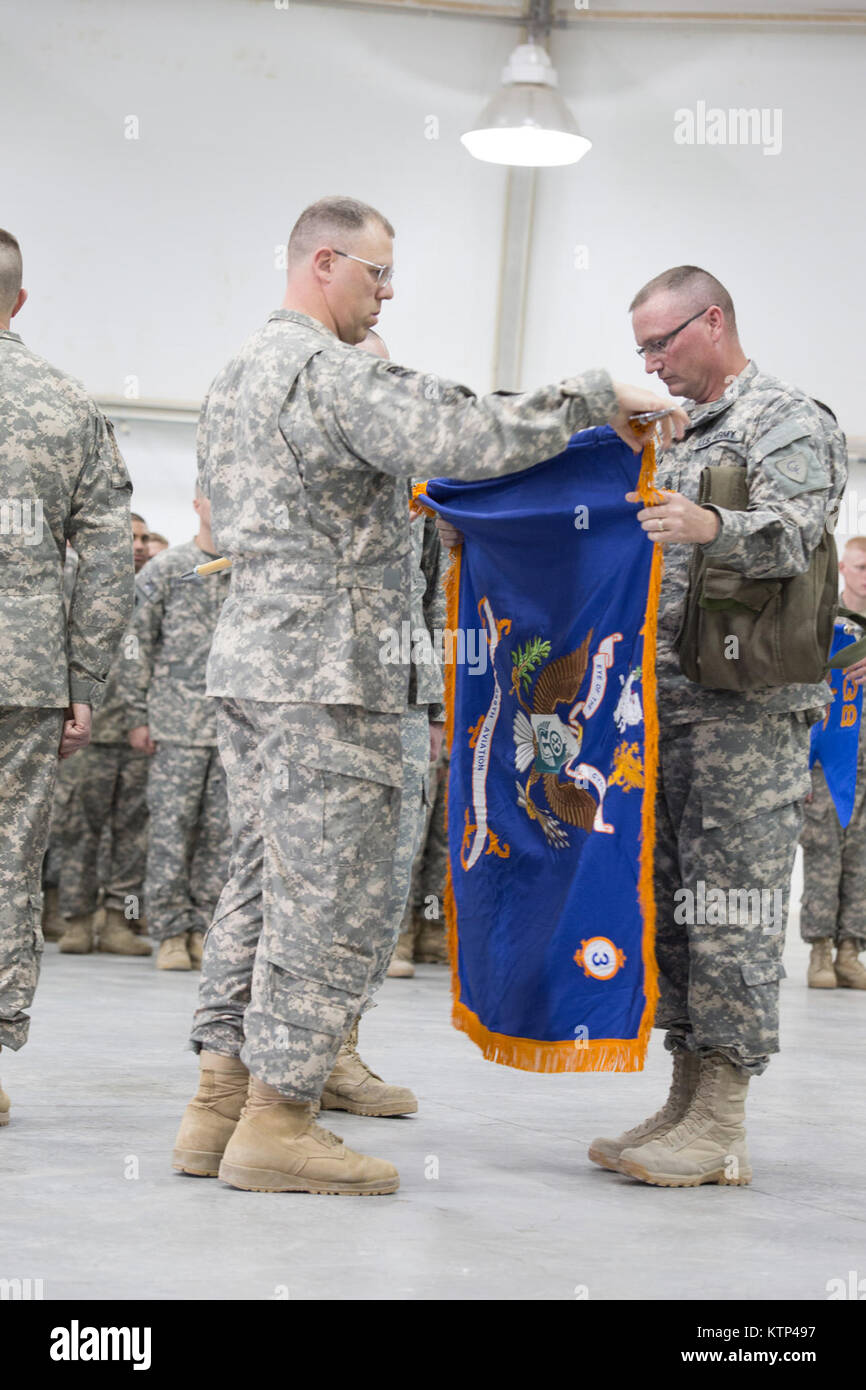 Soldiers from the 1st Battalion, 189th General Support Aviation ...