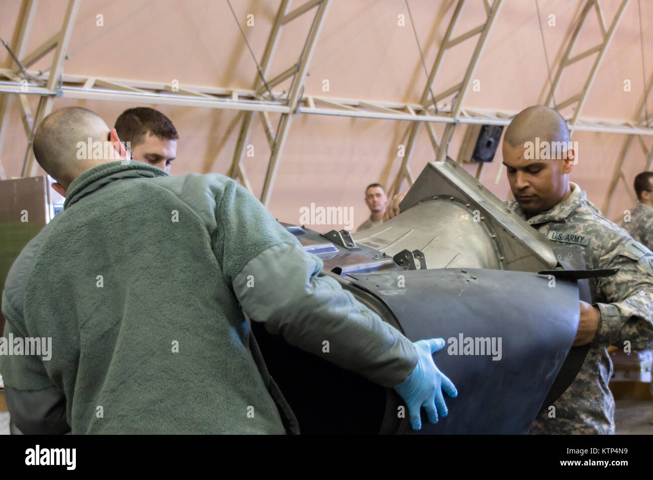 U.S. Army National Guard personnel daily duties and life. Working ...