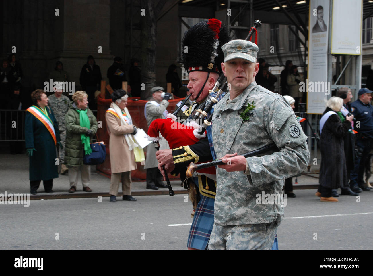 National guard parade Stock Photo - Alamy
