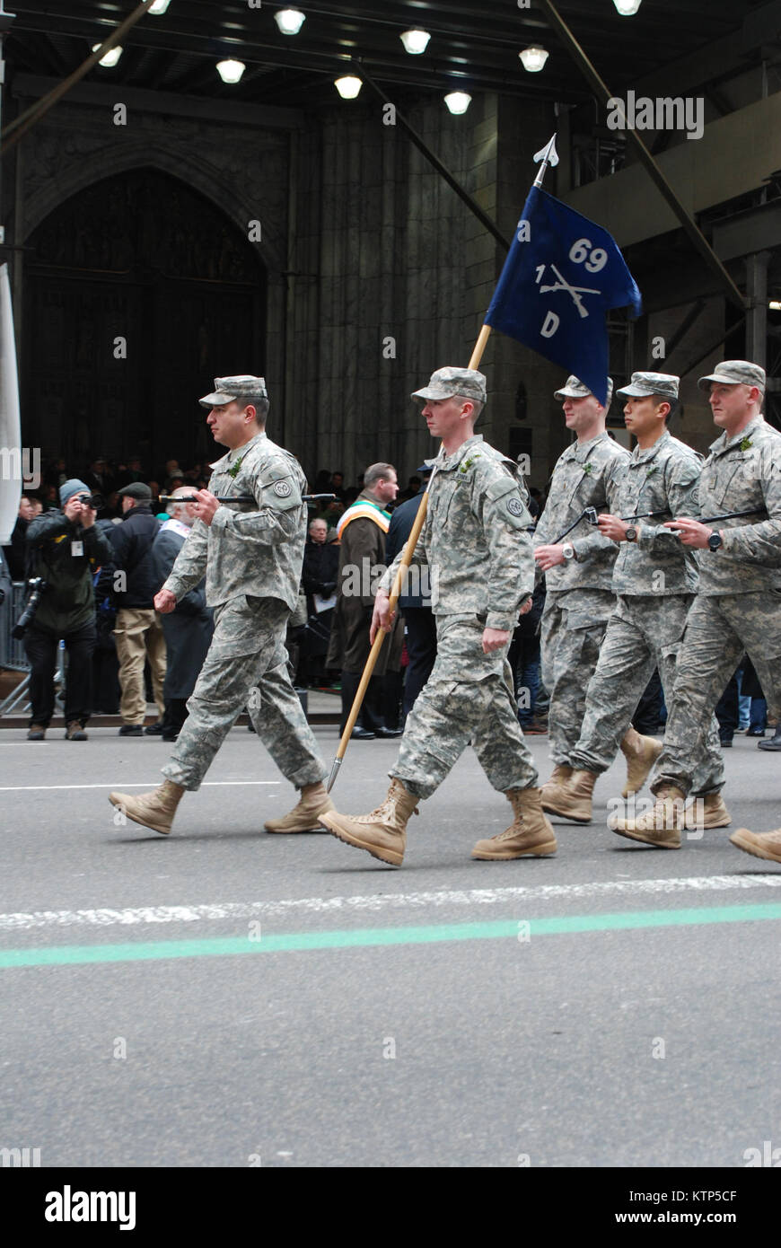 NEW YORK-- Soldiers of the New York Army National Guard's 1st Battalion ...