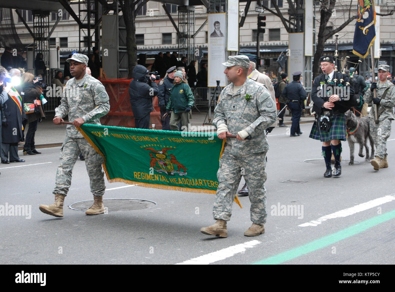 NEW YORK-- Soldiers of the New York Army National Guard's 1st Battalion ...