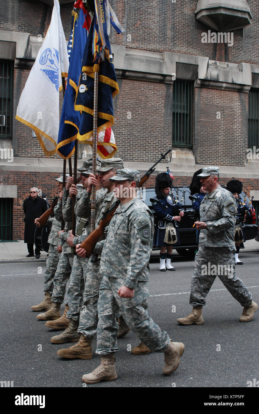 NEW YORK-- Soldiers of the New York Army National Guard's 1st Battalion ...