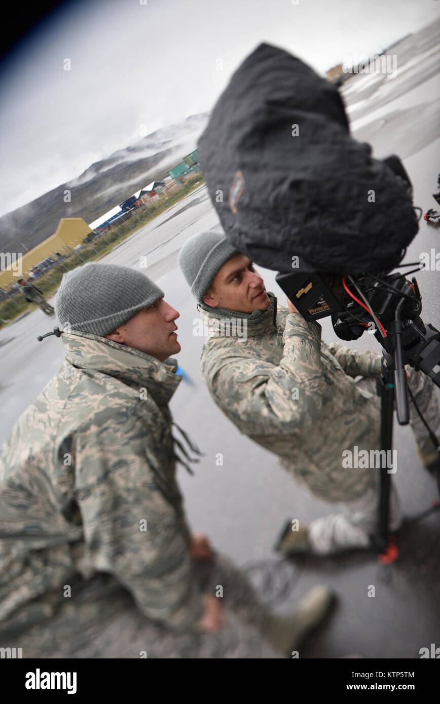 Master Sgts. Dan DiPietro (left) and Mike Davis capture imagery of the ...