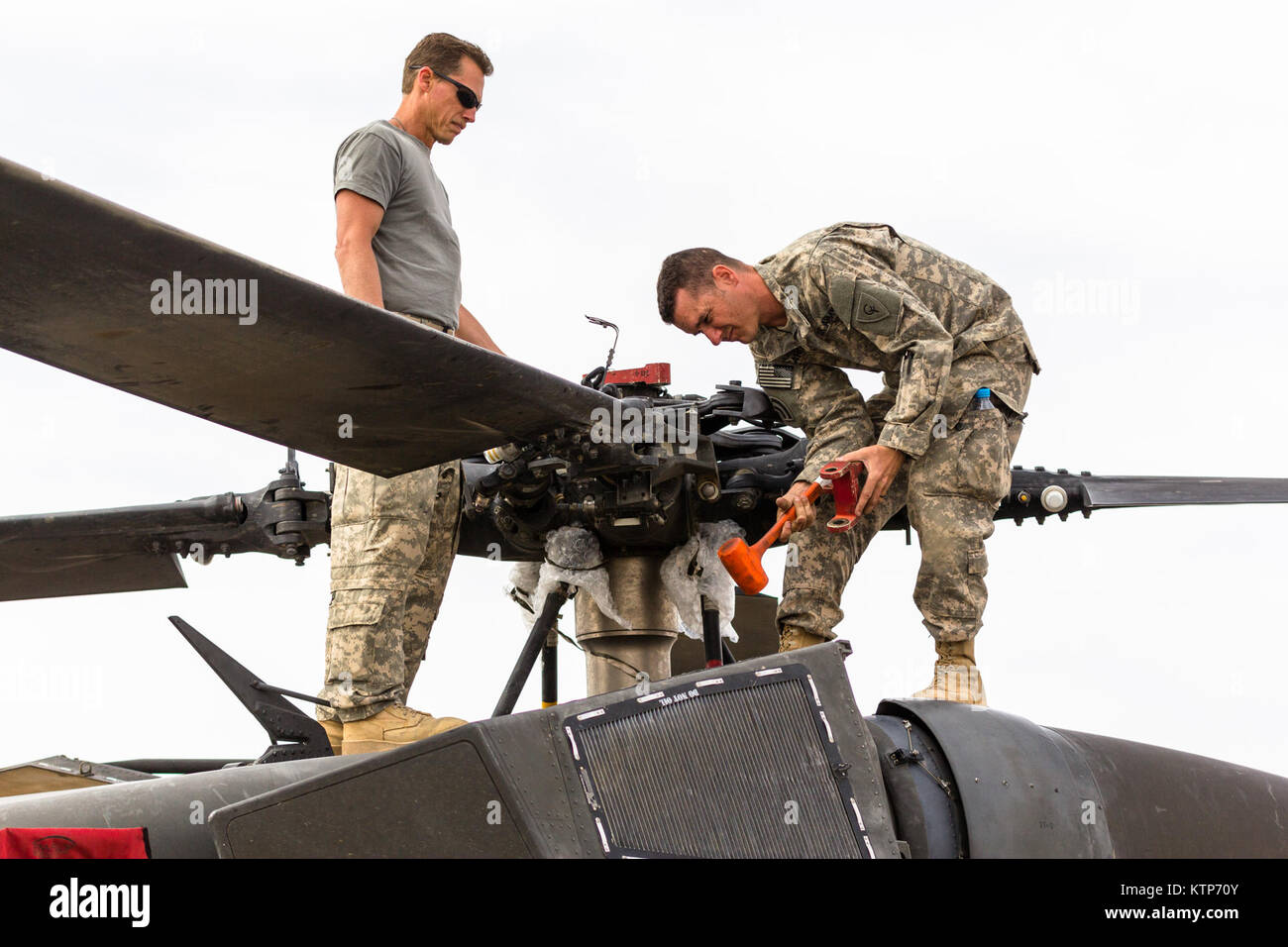 Blackhawk helicopters saudi hi-res stock photography and images - Alamy