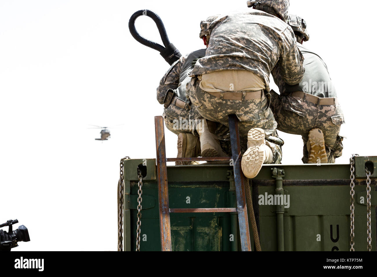 Aviation personnel from 3rd Battalion, 238th General Support Aviation ...