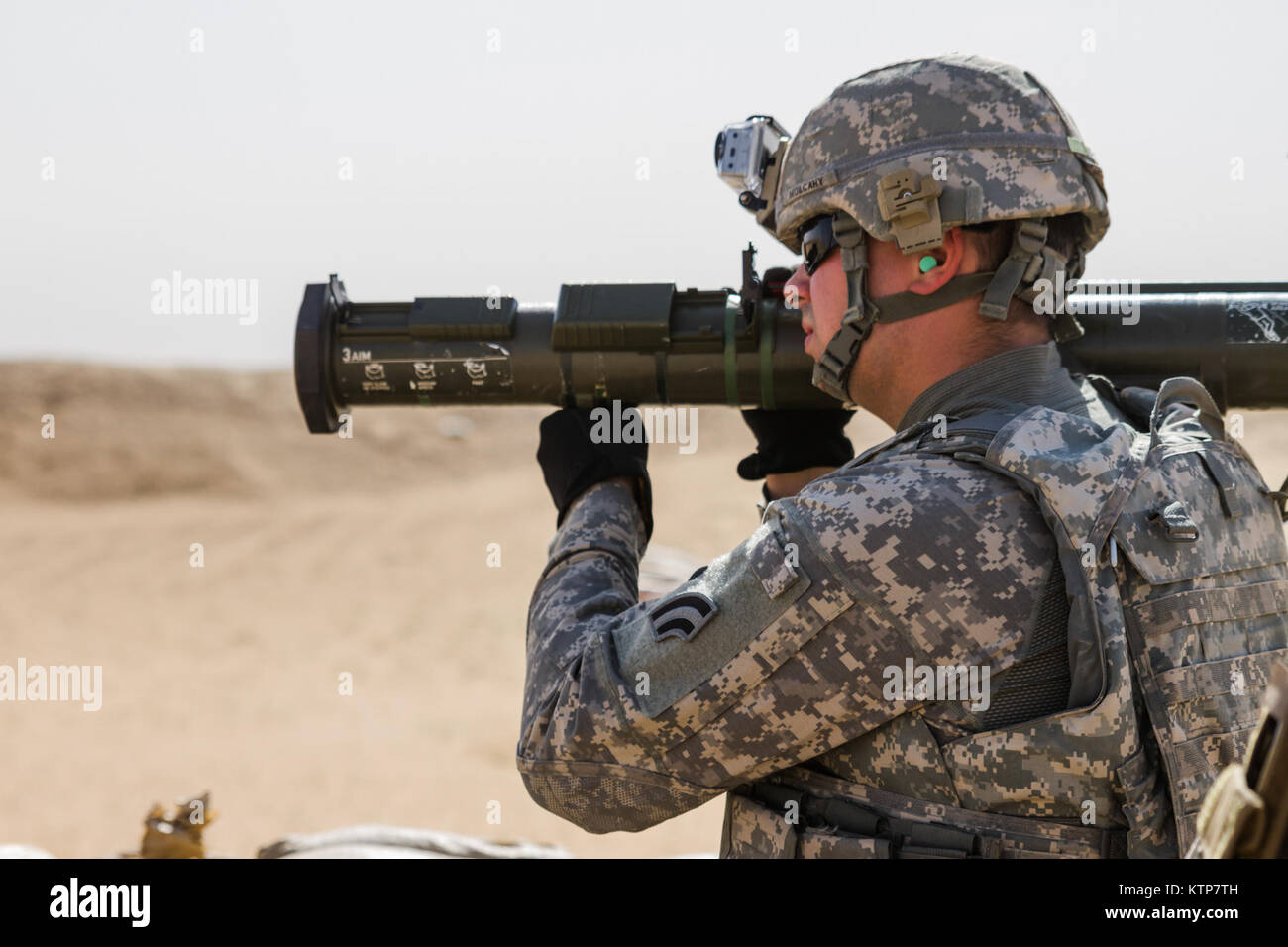 Soldiers from the 642nd Aviation Support Battalion (ASB), 42nd Combat ...