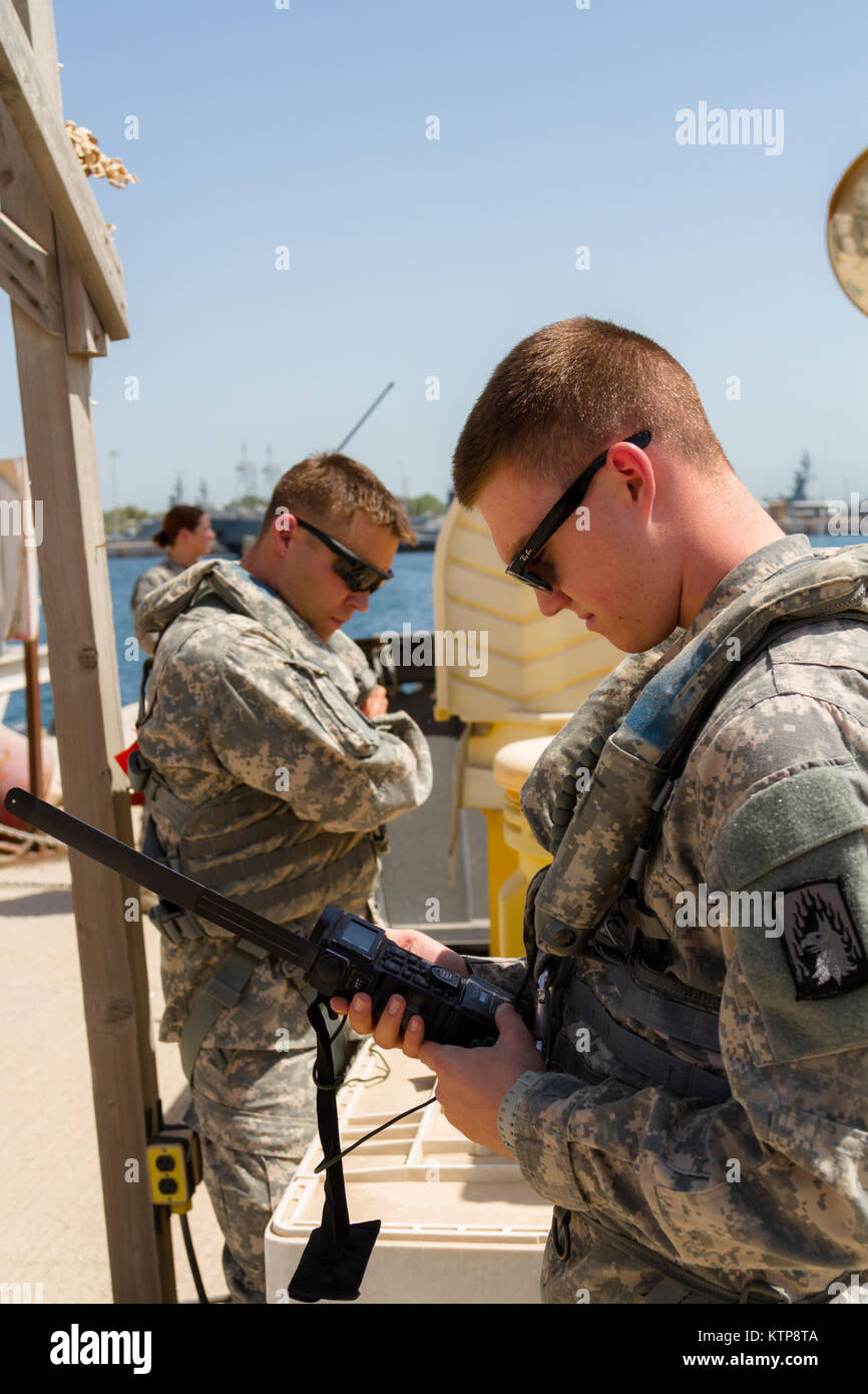 Soldiers of the 42nd Combat Aviation Brigade (CAB) work with Army ...