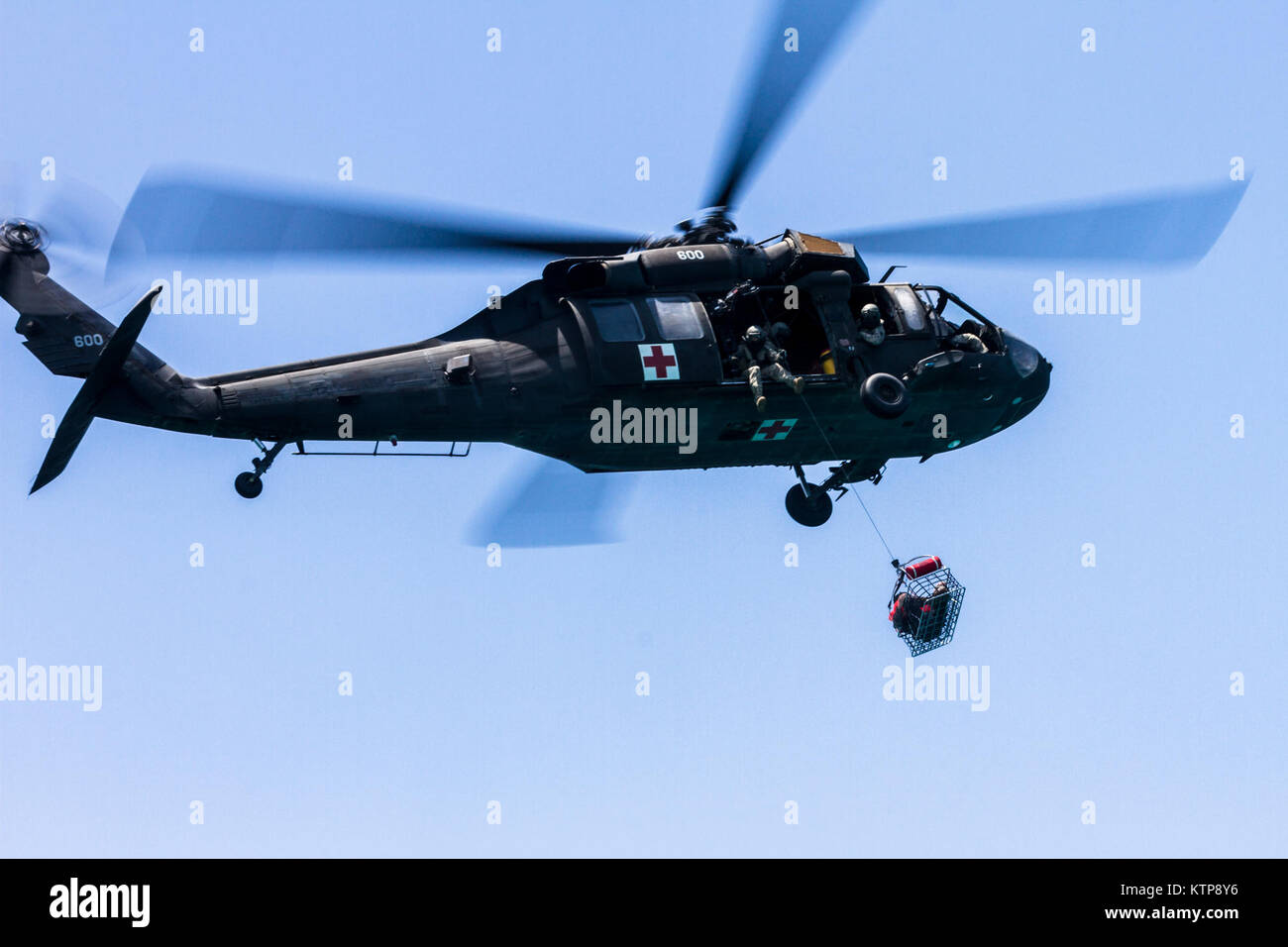 Soldiers of the 42nd Combat Aviation Brigade (CAB) work with Army ...