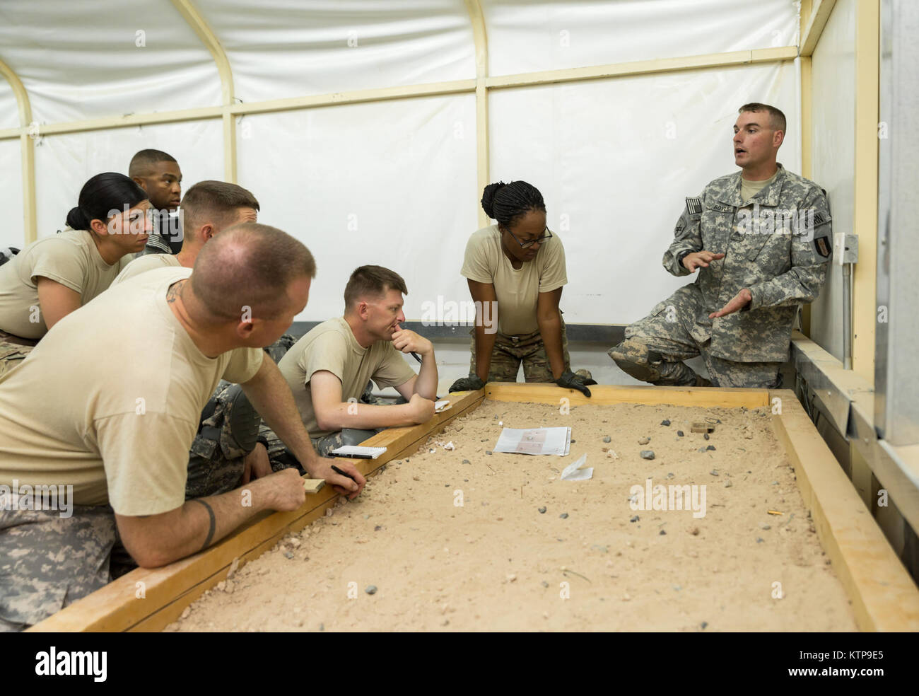 Soldiers from U.S. Army Central Command Warrior Leadership Course ...