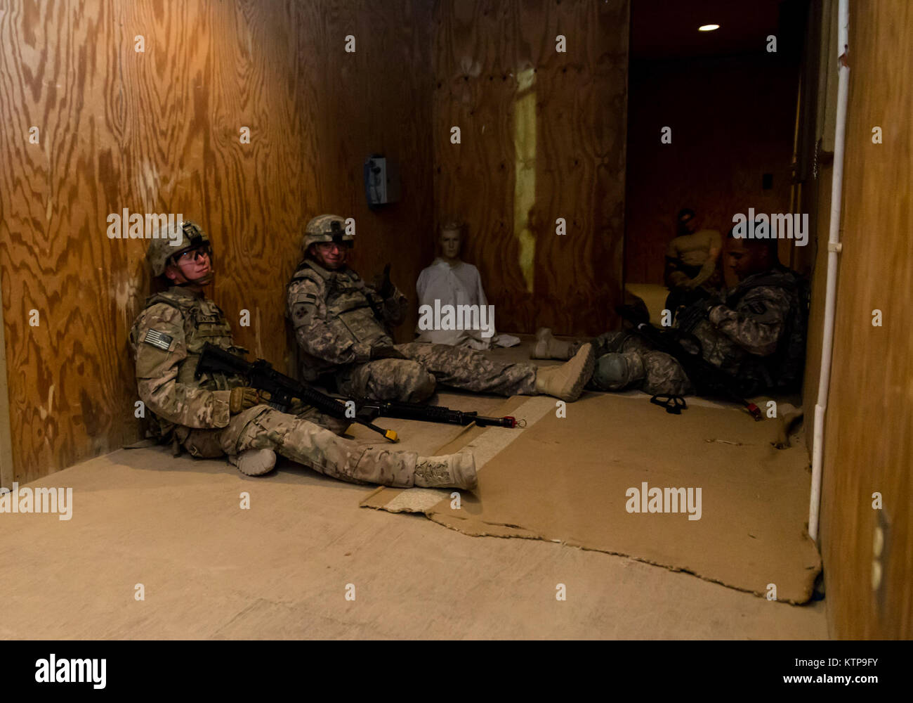 Soldiers from U.S. Army Central Command Warrior Leadership Course ...