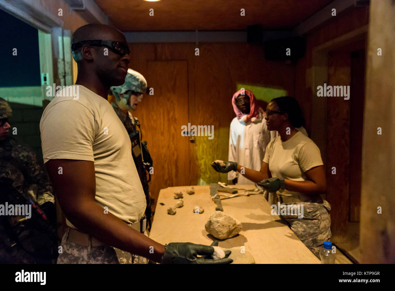 Soldiers from U.S. Army Central Command Warrior Leadership Course ...