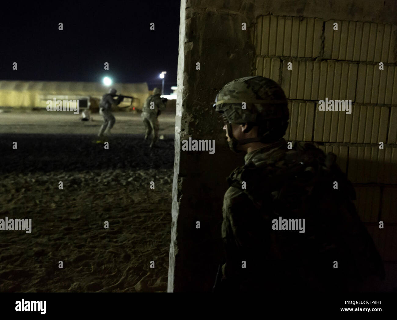 Soldiers from U.S. Army Central Command Warrior Leadership Course ...