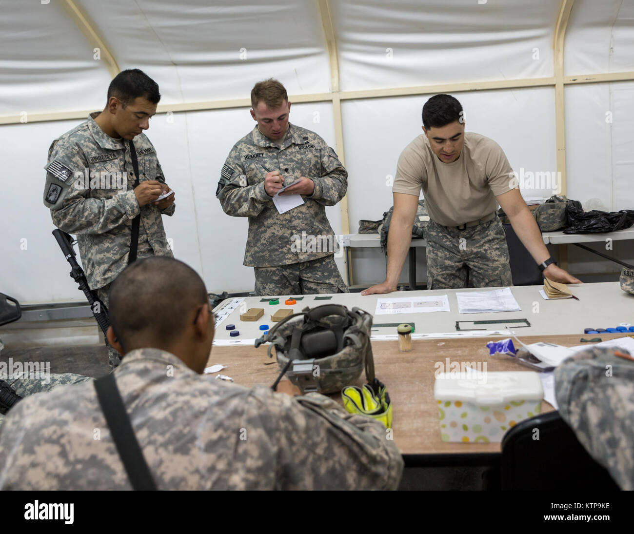 Soldiers from U.S. Army Central Command Warrior Leadership Course ...