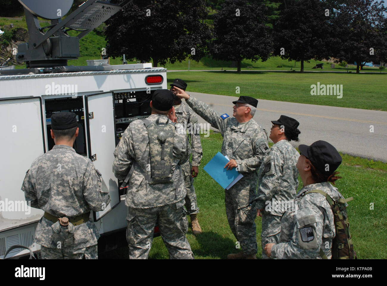 CAMP SMITH TRAINING SITE-- Members of the New York Guard, the state's ...