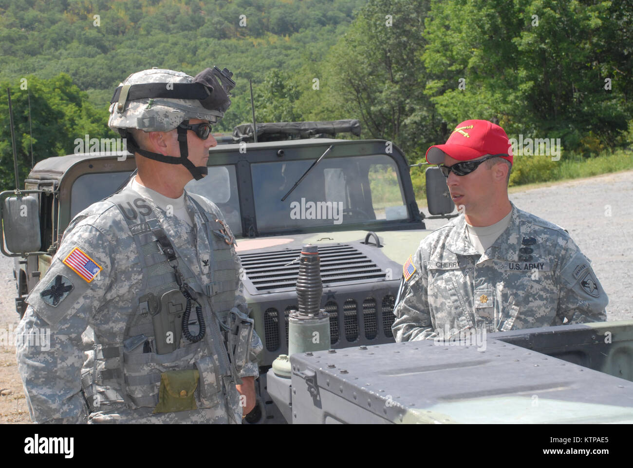 U.S. Army National Guard personnel daily duties and life. Working ...