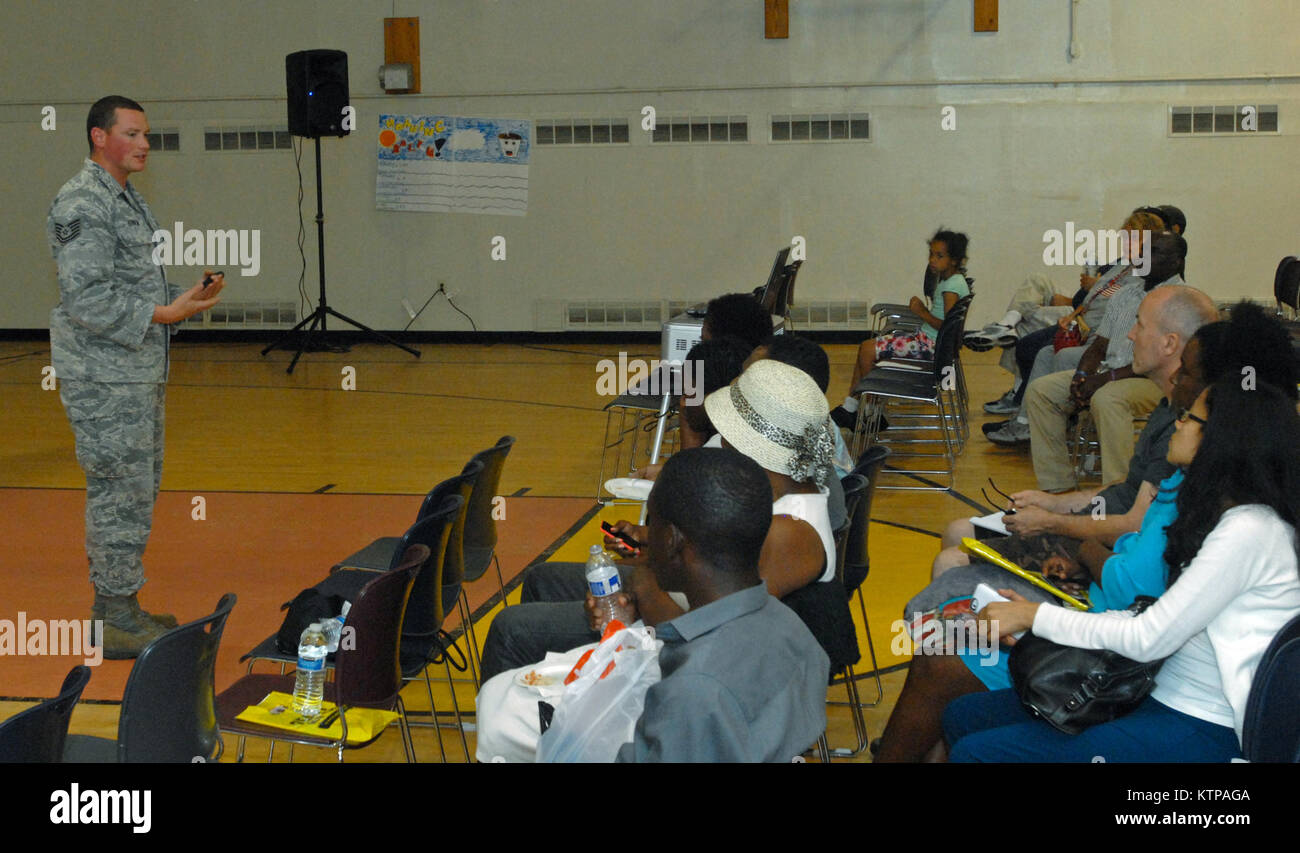 Citizen preparedness corps training programb hi-res stock photography ...