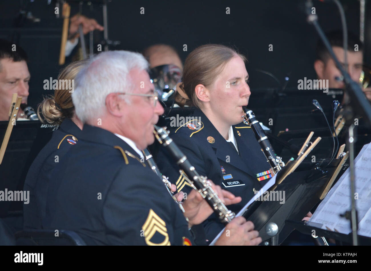 EAST MEADOW, N.Y. - The New York Army National Guard's 42nd Infantry ...