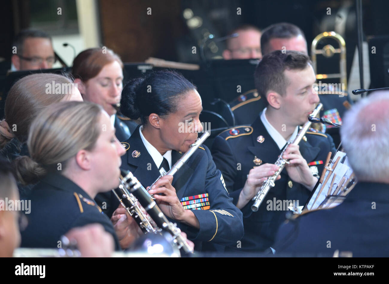 EAST MEADOW, N.Y. - The New York Army National Guard's 42nd Infantry ...