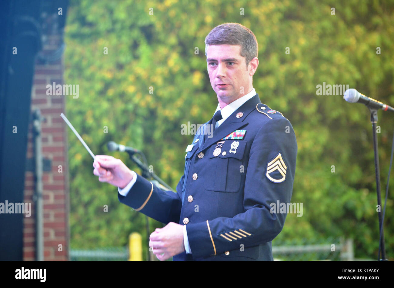 EAST MEADOW, N.Y. - The New York Army National Guard's 42nd Infantry ...