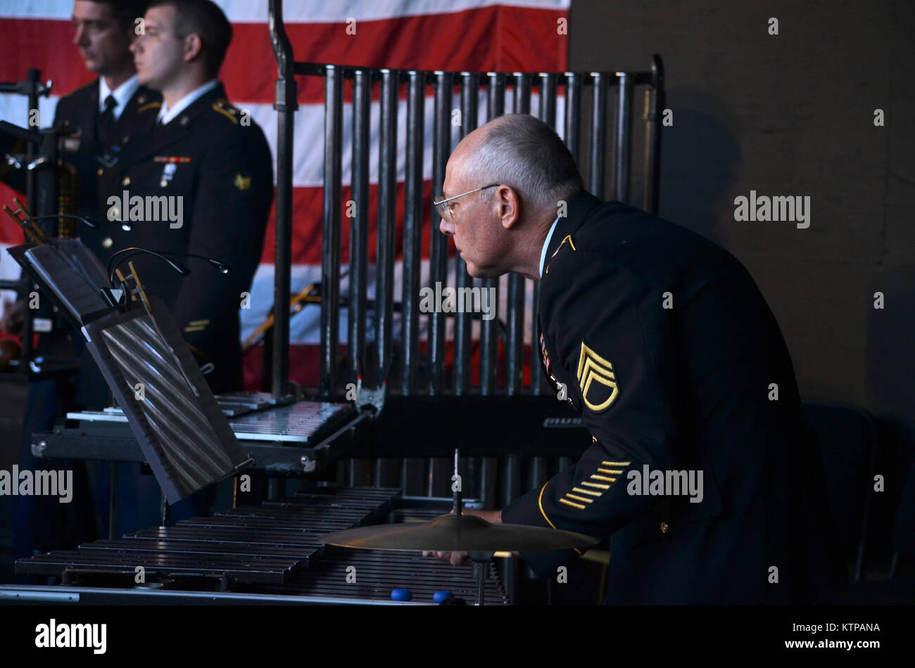 EAST MEADOW, N.Y. - The New York Army National Guard's 42nd Infantry ...