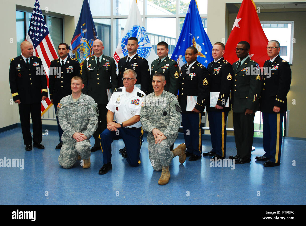 U.S. Army National Guard personnel daily duties and life. Working ...