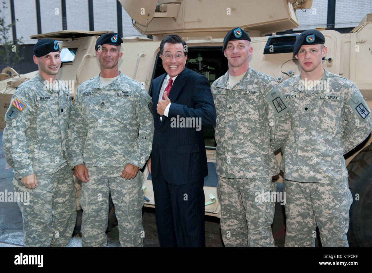 U.S. Army National Guard personnel daily duties and life. Working ...