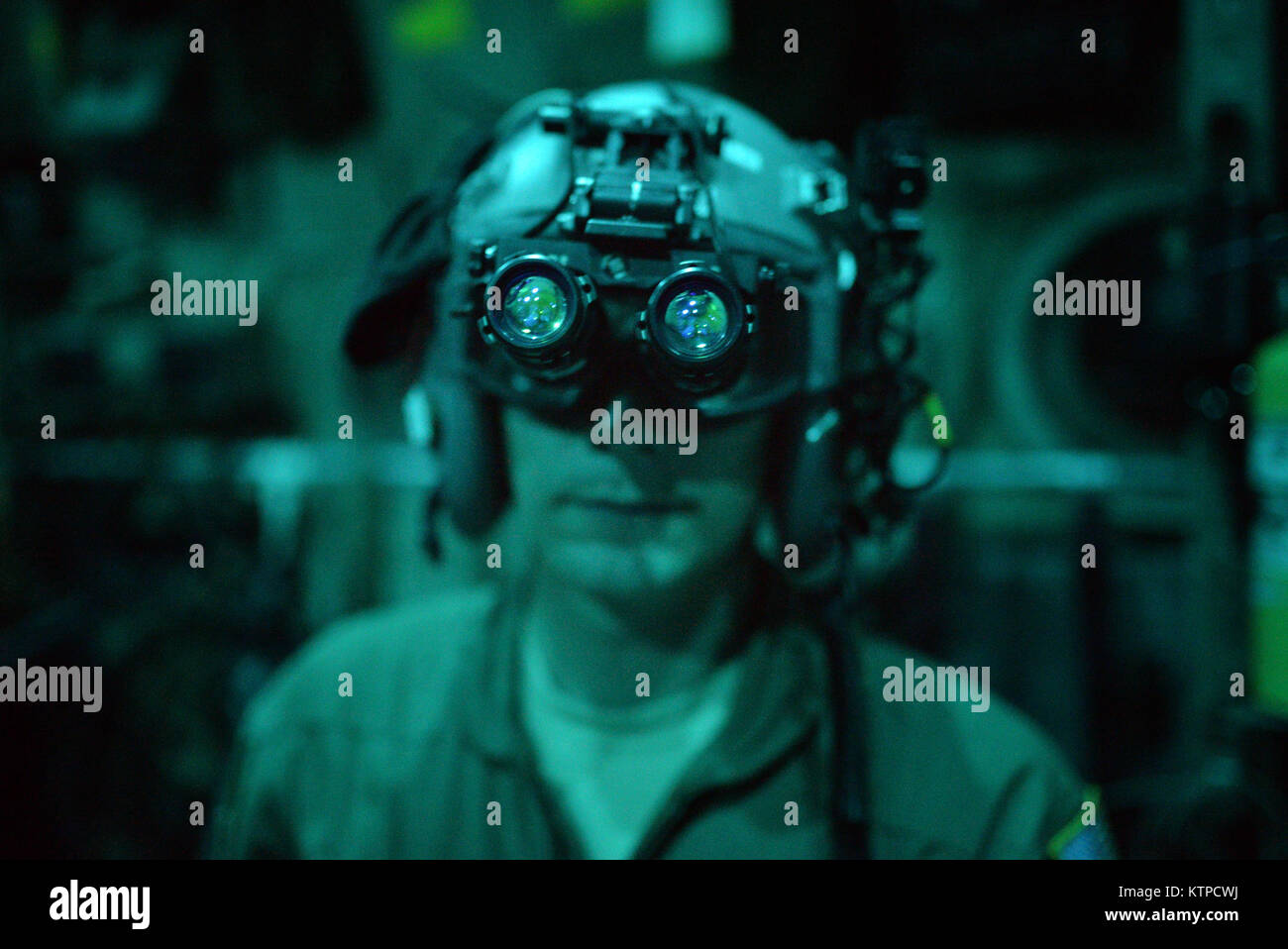 GULFPORT COMBAT READINESS TRAINING CENTER, MS - Aircrew members of the ...