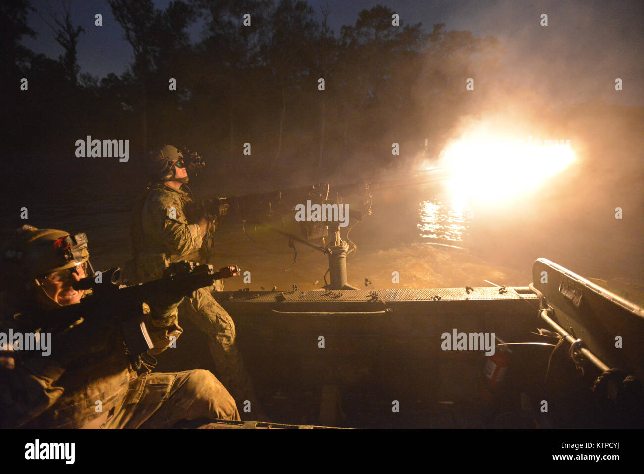 Special boat team 22 High Resolution Stock Photography and Images - Alamy