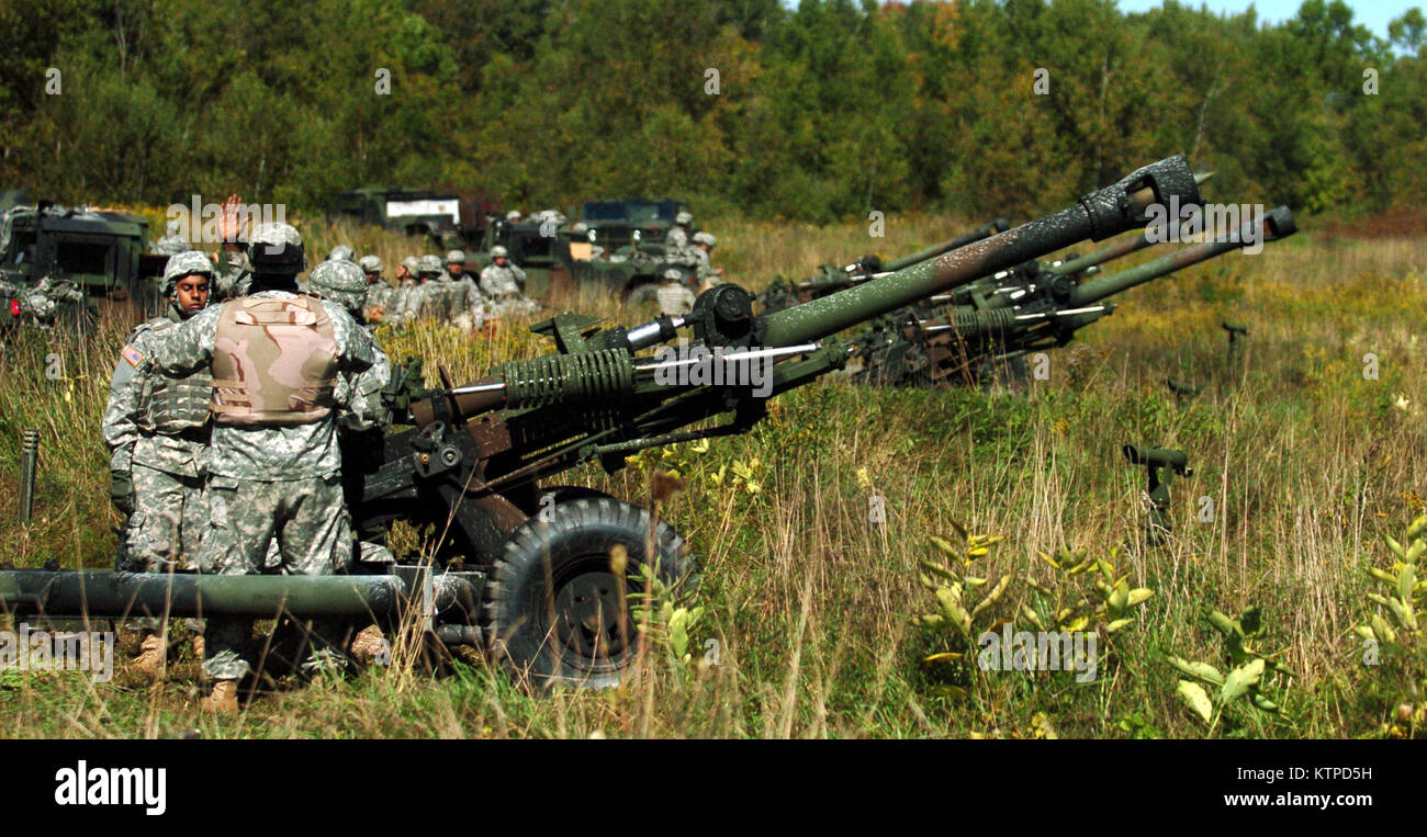 105mm high explosive hi-res stock photography and images - Alamy