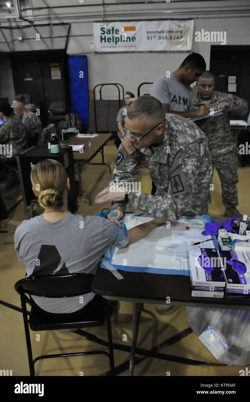 U.S. Army National Guard personnel daily duties and life. Working ...