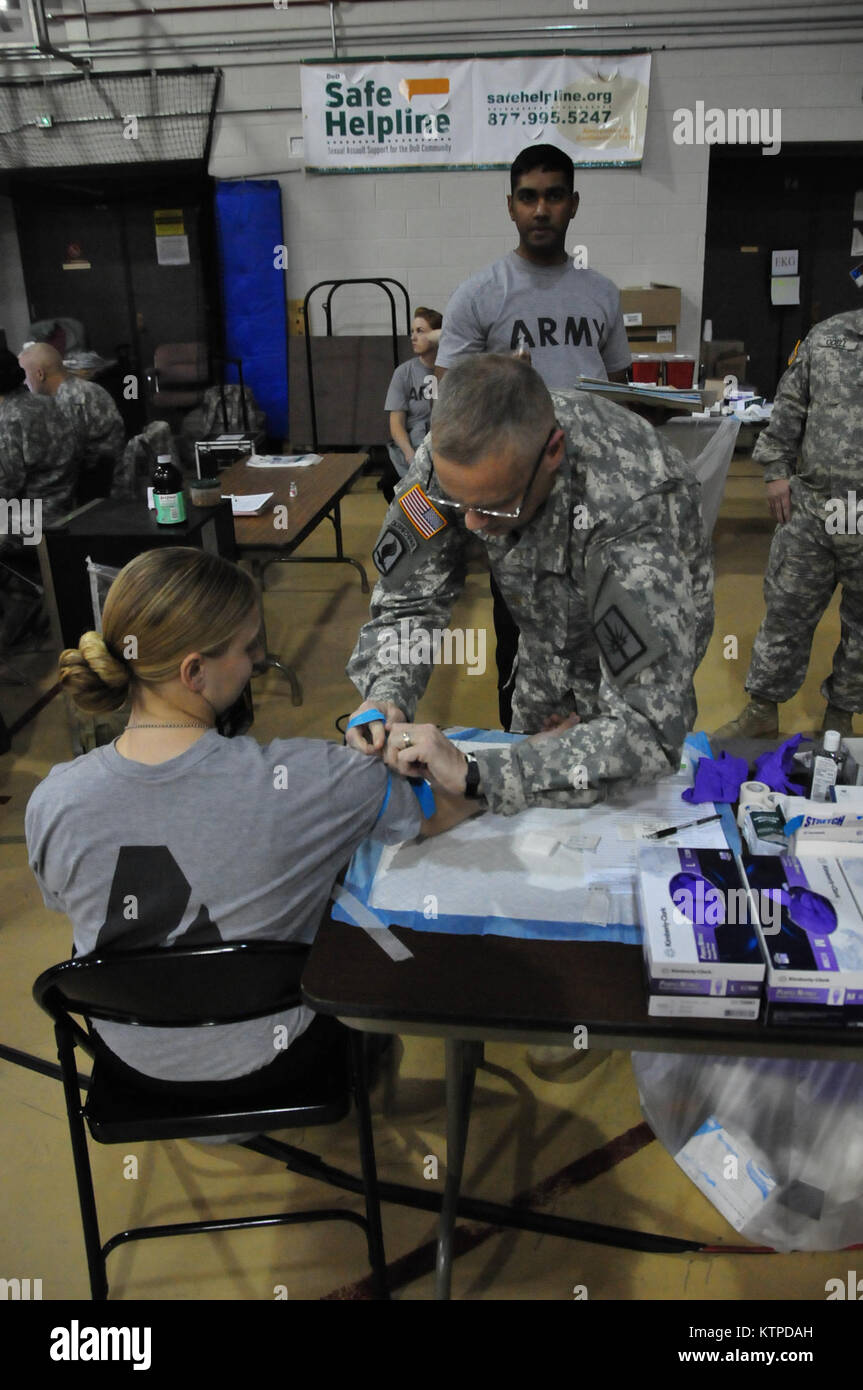 U.S. Army National Guard personnel daily duties and life. Working ...