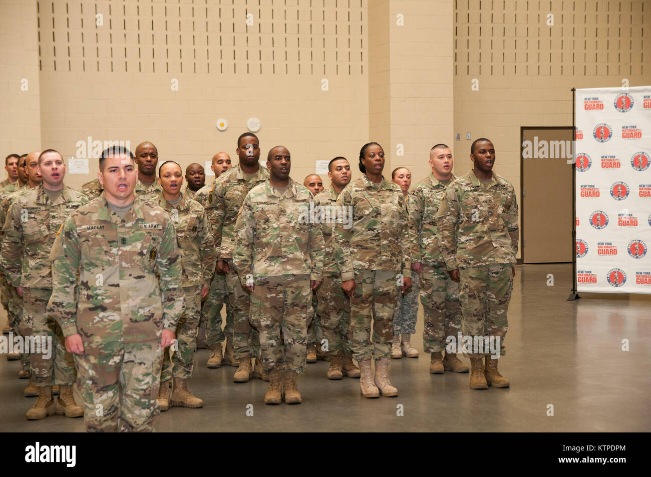 U.S. Army National Guard personnel daily duties and life. Working ...
