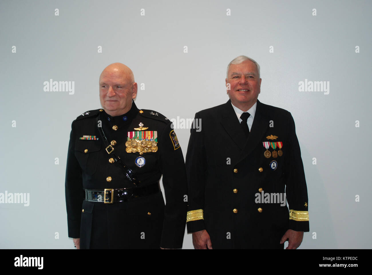 Robert David Wolf Robert Wolf Propriétaire Commerce De Meubles Et