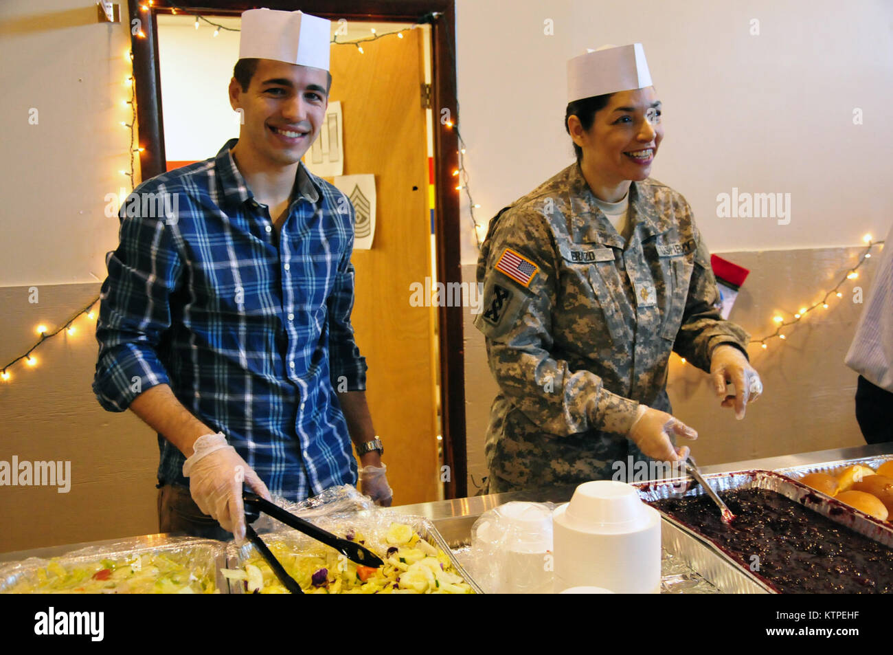 Army mess serving Christmas dinner Stock Photo - Alamy