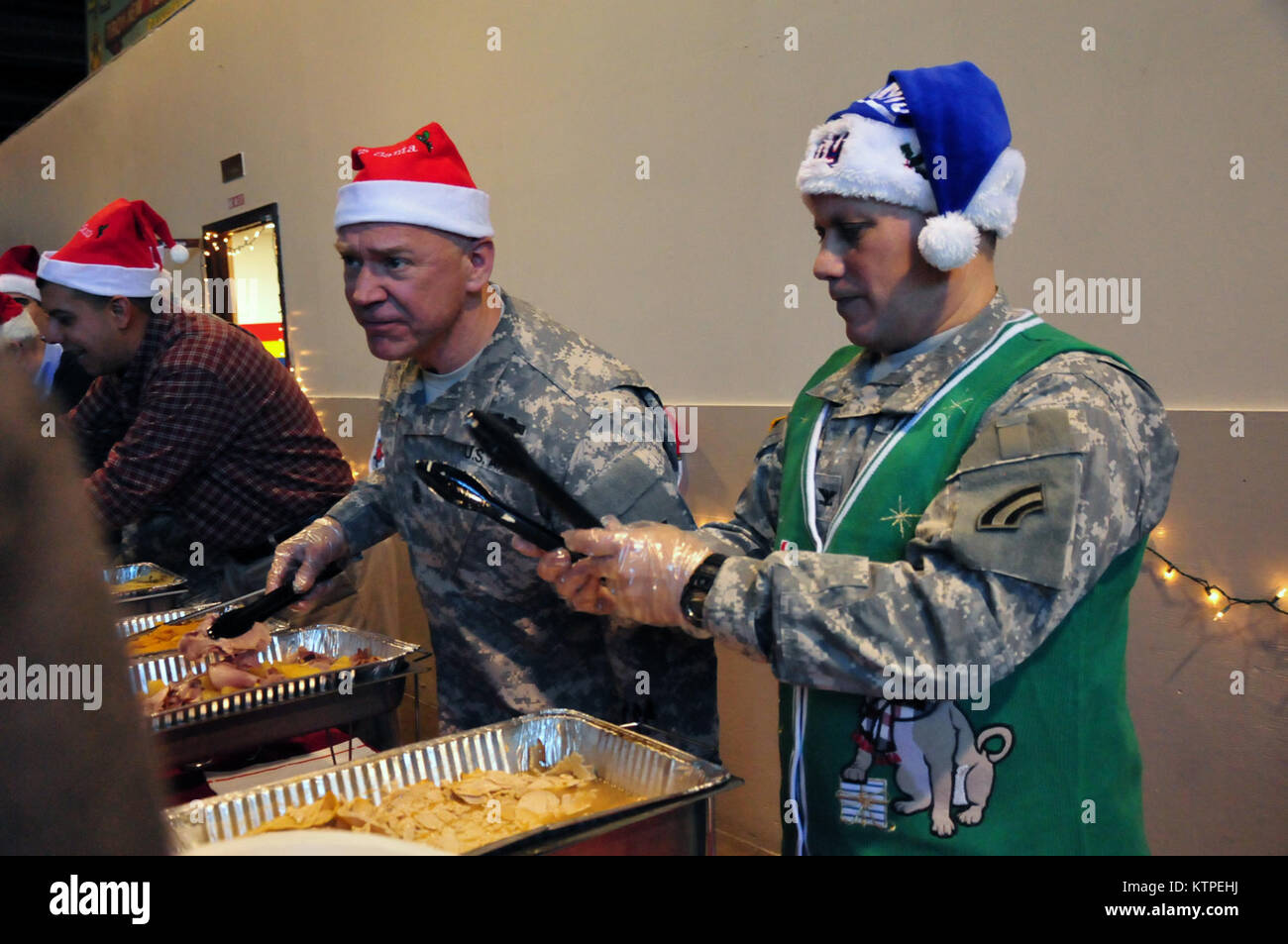 Army mess serving Christmas dinner Stock Photo - Alamy