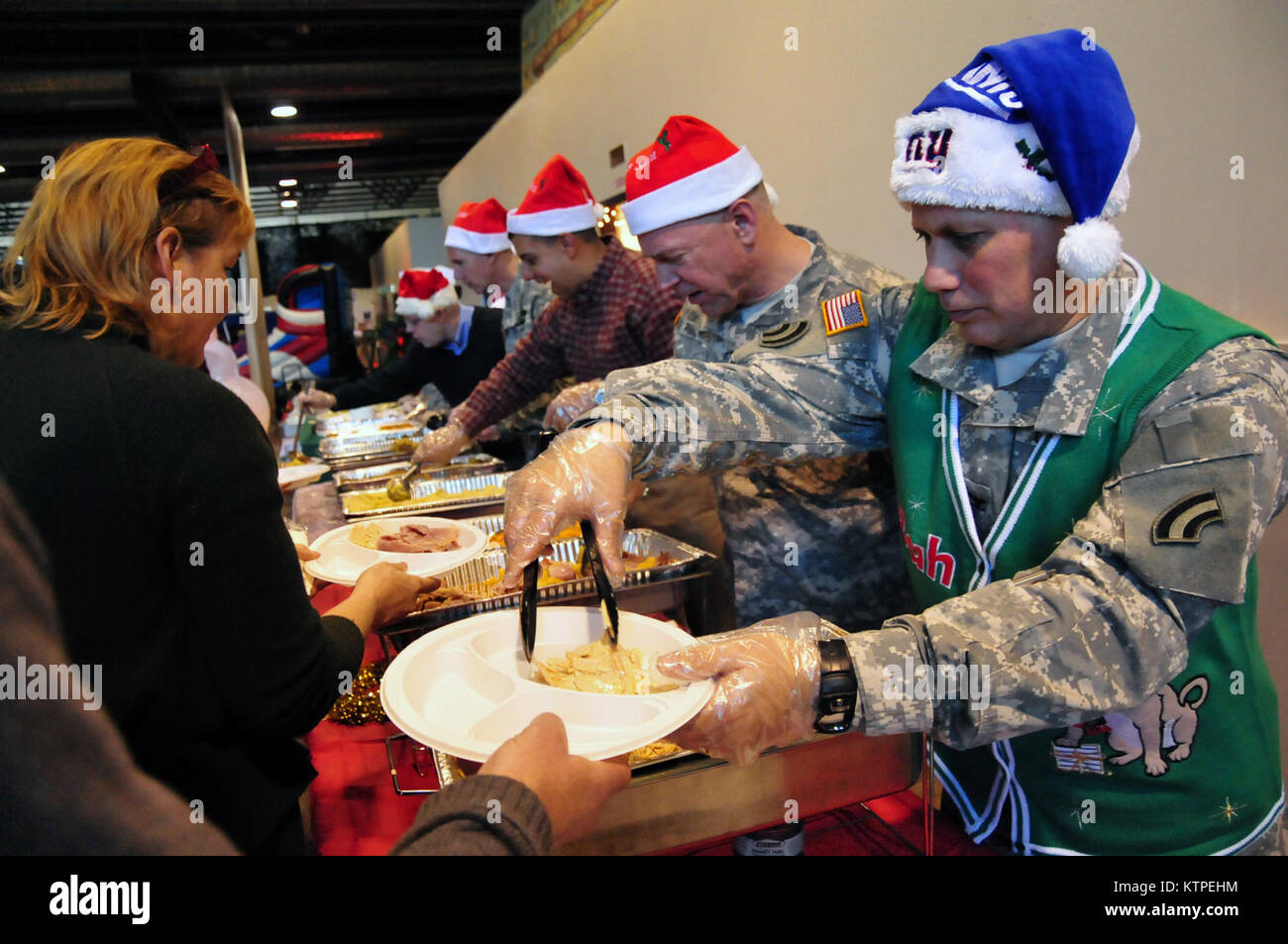 Army mess serving Christmas dinner Stock Photo - Alamy