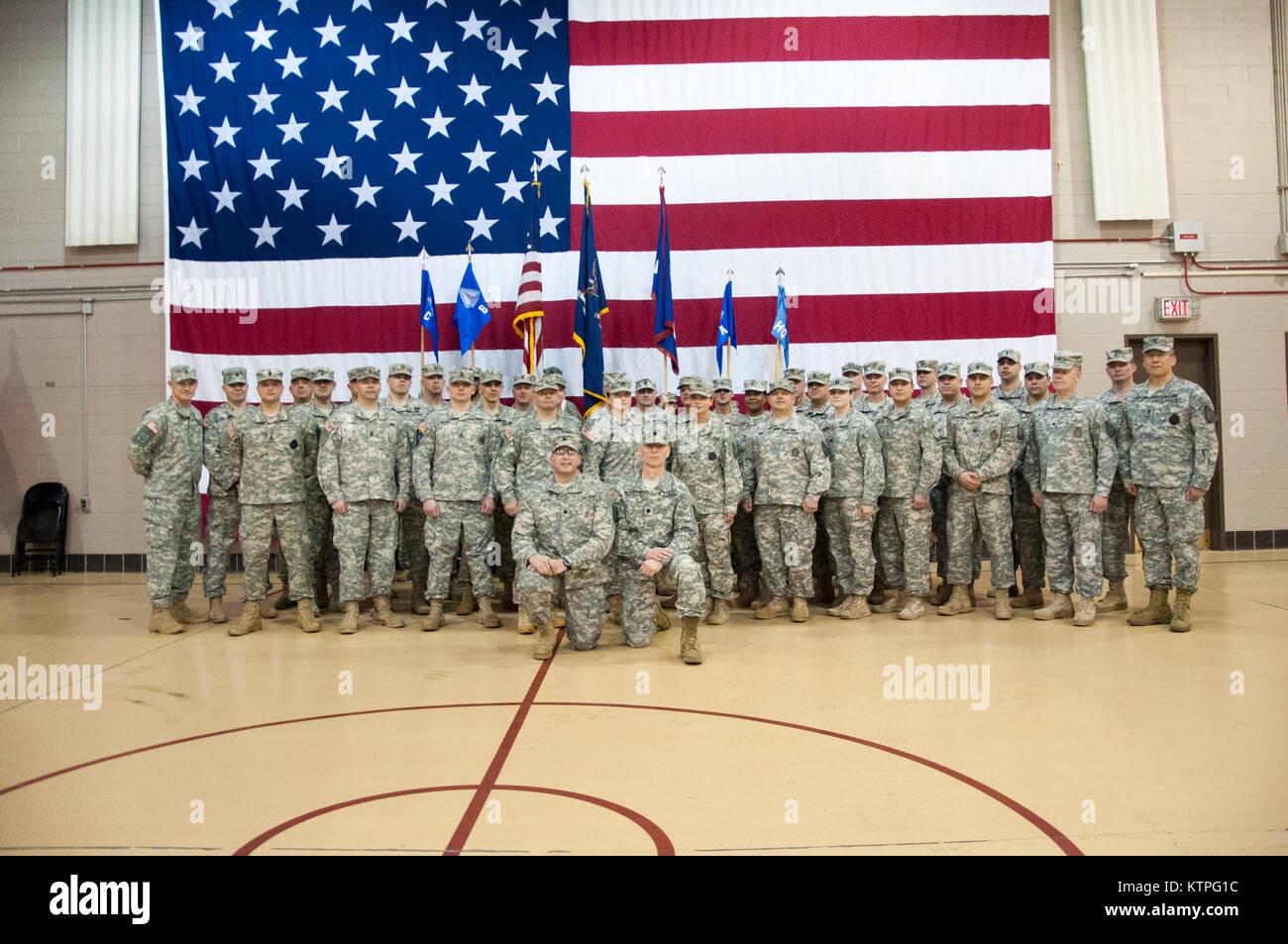 U.S. Army National Guard personnel daily duties and life. Working ...
