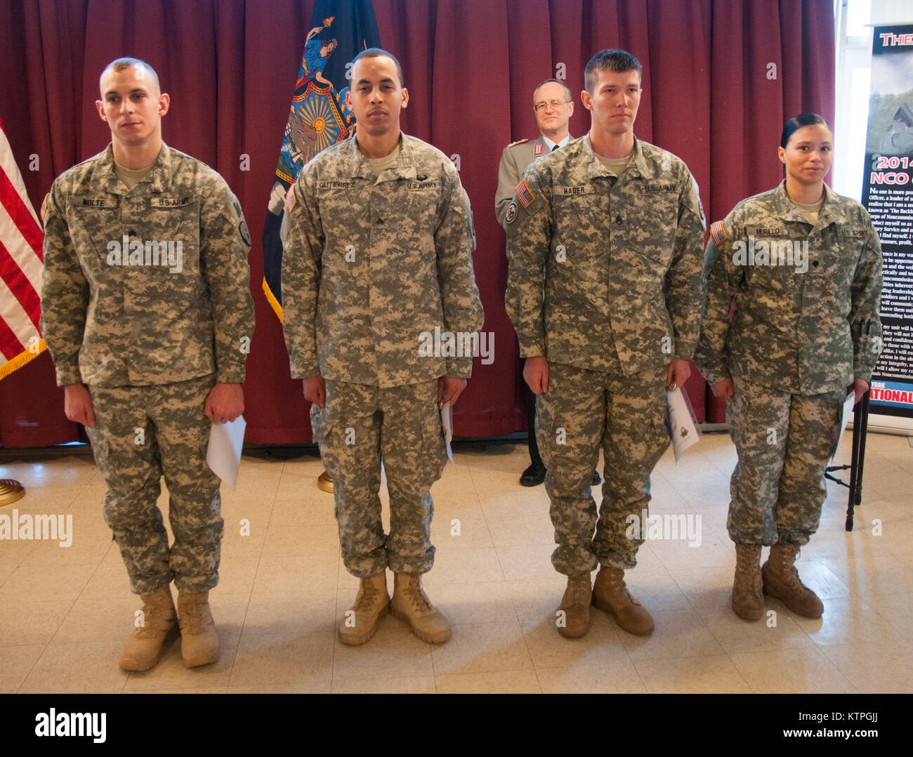 U.S. Army National Guard personnel daily duties and life. Working ...
