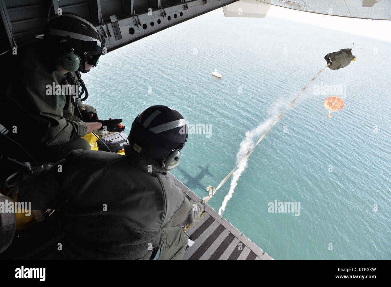 Royal canadian marine search and rescue hi-res stock photography and ...