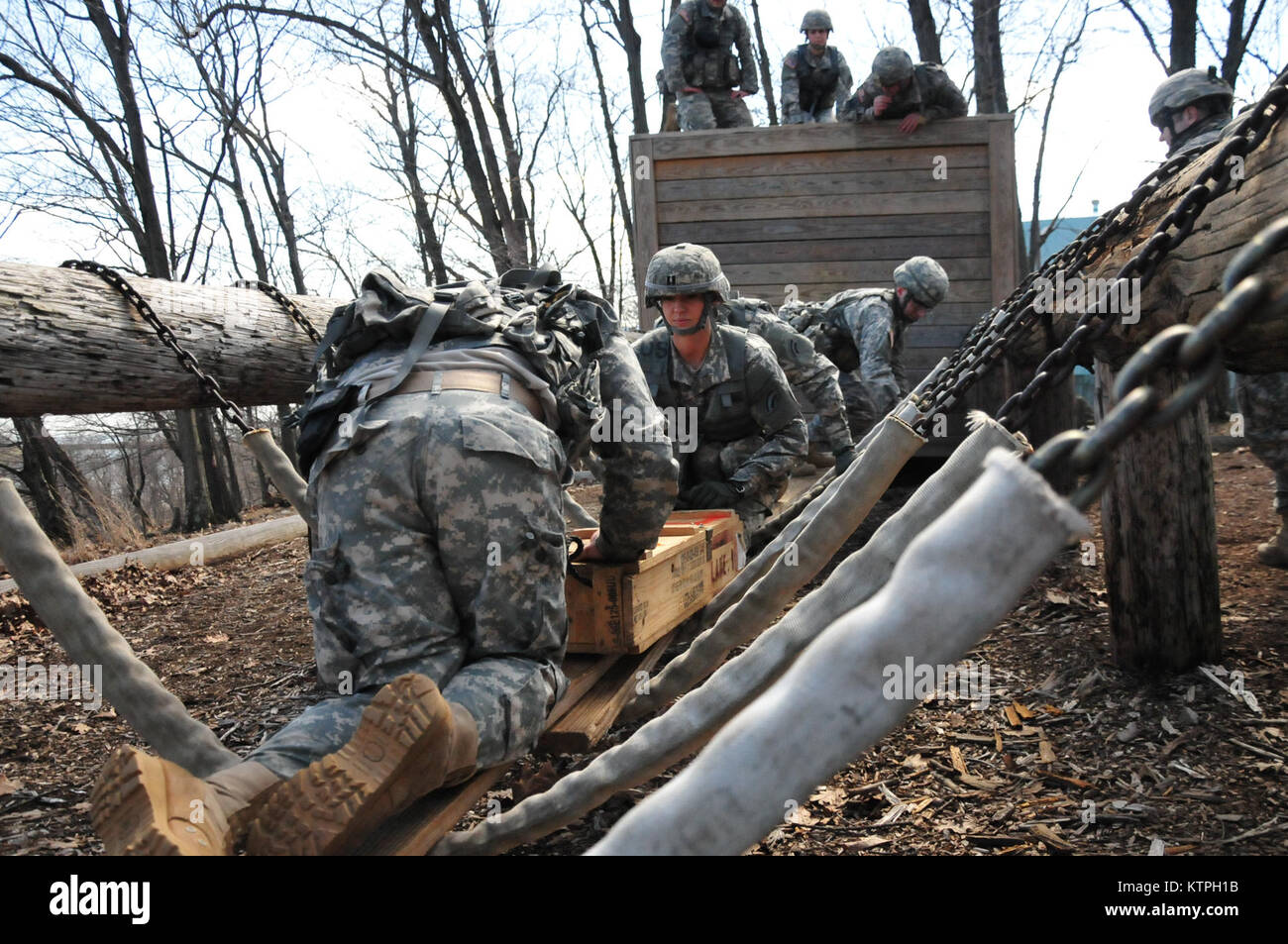 42nd Inf. Div. Soldiers from Headquarters Services Company determine ...