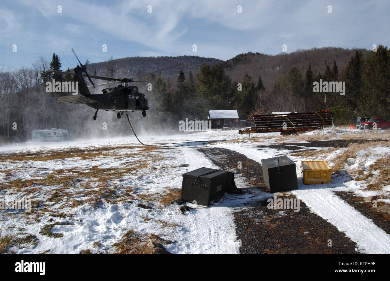 U.S. Army National Guard personnel daily duties and life. Working ...