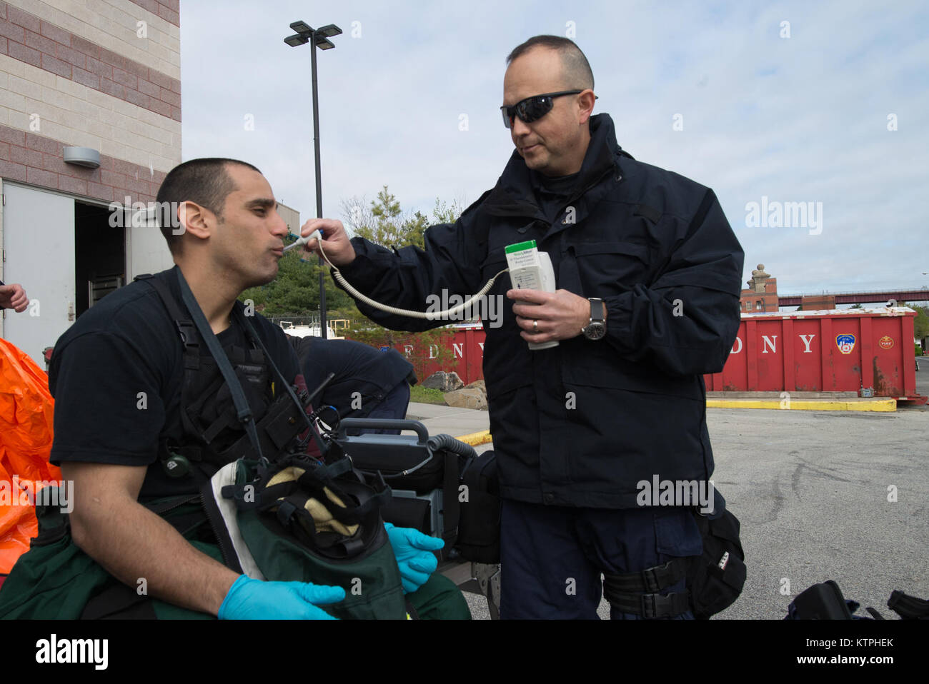 Members of the New York National Guard's 24th Civil Support Team train ...