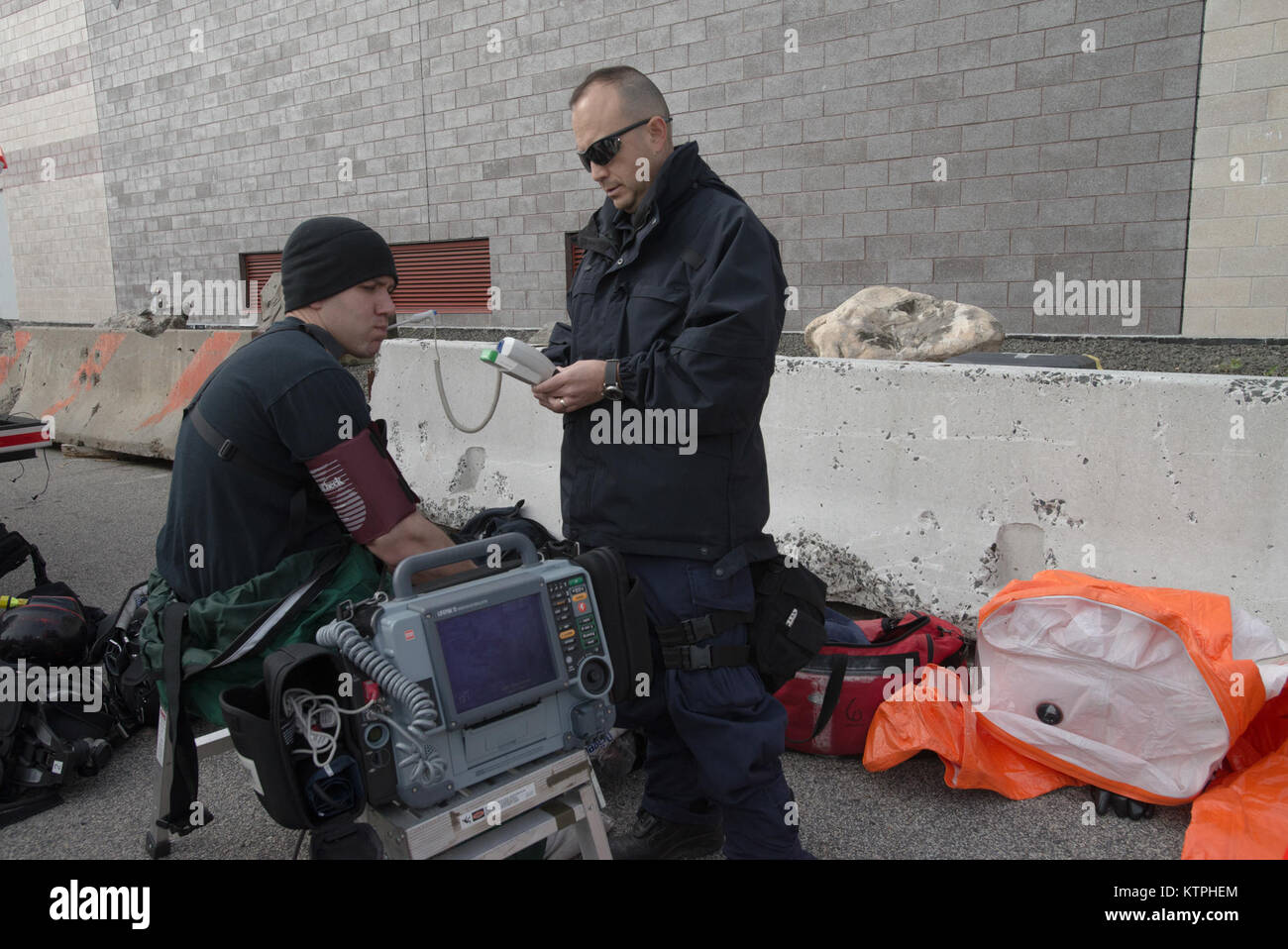 Members of the New York National Guard's 24th Civil Support Team train ...