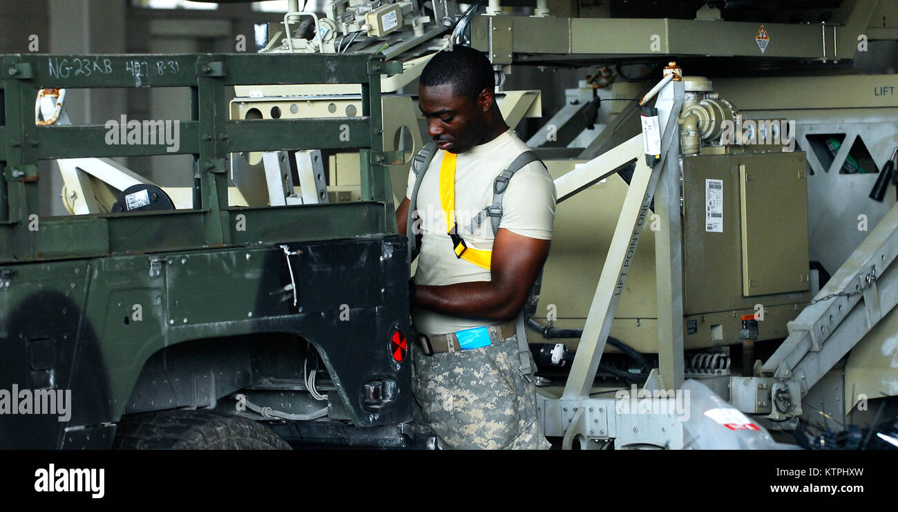 FORT POLK, La-- Soldiers from the New York Army National Guard and ...