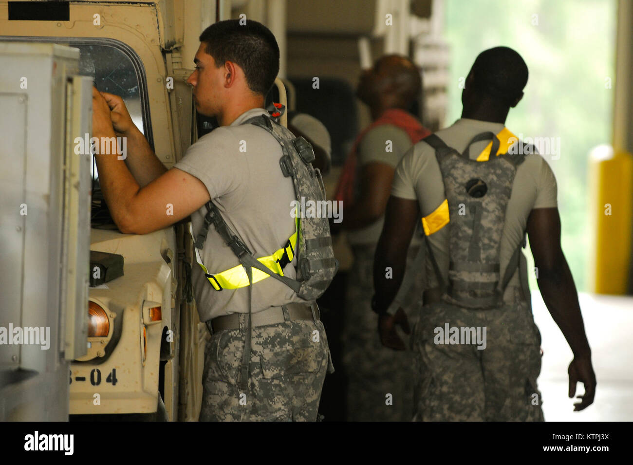 FORT POLK, La-- Soldiers from the New York Army National Guard and ...