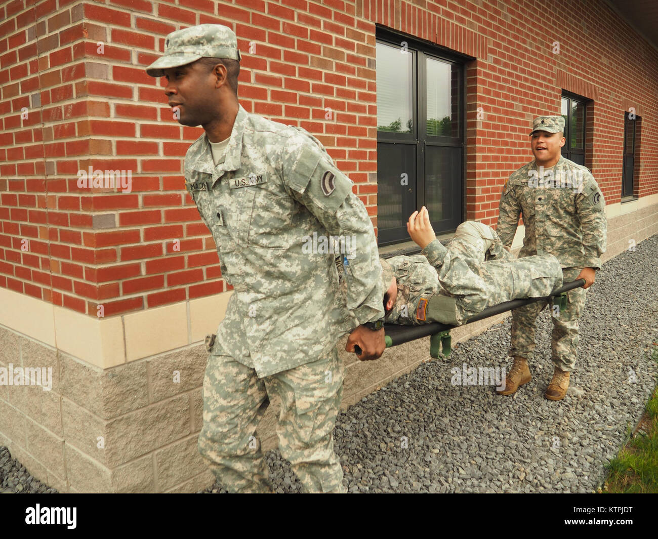 Spc. Shaun Malcolm and Spc. Timothy Tuite of the 42nd Infantry Division ...