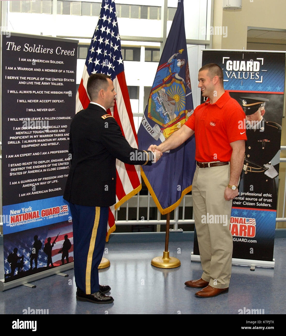 New York national guard recruiting Stock Photo - Alamy