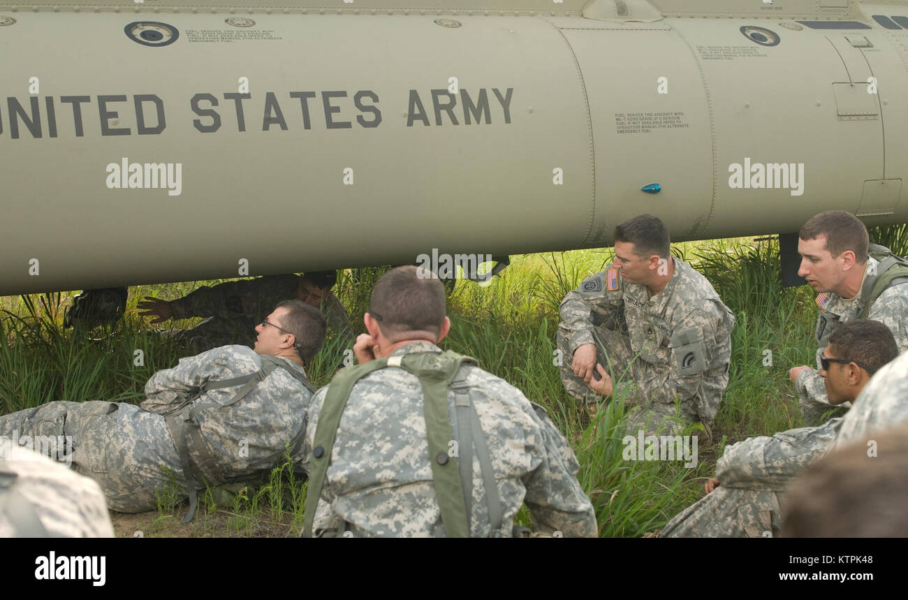 U s combat readiness safety center hi-res stock photography and images ...