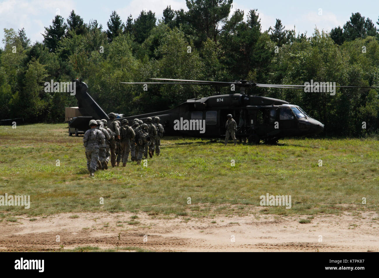 Soldiers of 1st Battalion, 182nd Infantry Regiment, 27th Infantry ...